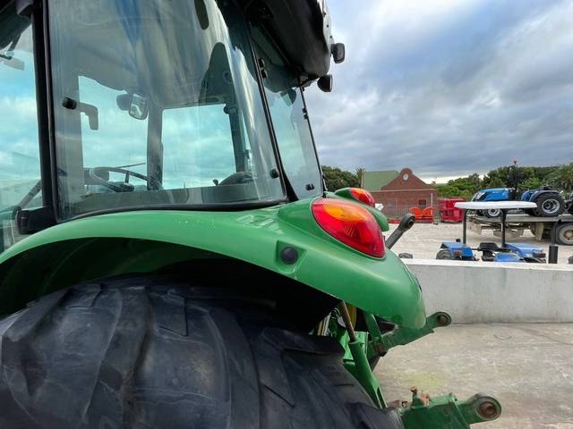 John Deere 5105M cab tractor | Tractors | Catalogue | Rudi Nel ...